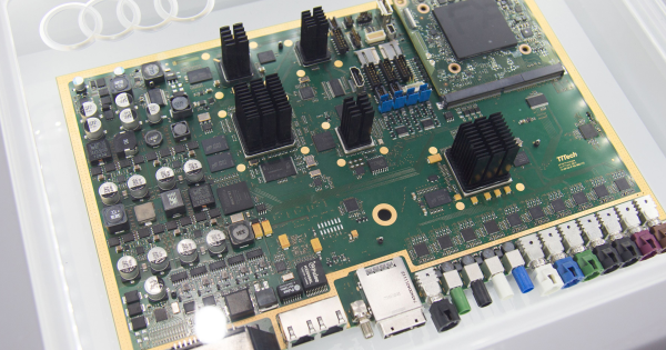 Denne computer kan blive hjernen i fremtidens selvkørende biler ...