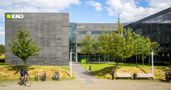 Derfor er 11 kommuners ERP-kontrakt med KMD blevet tre gange så dyr som ...