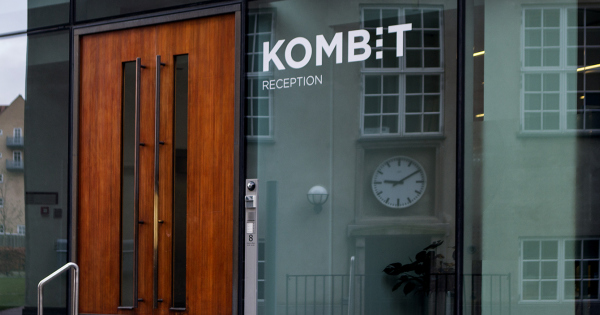 Kæmpeskænderi mellem DXC og Kombit forud for fyring af DXC som ...