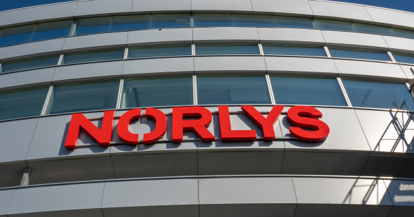 Tre direktører på seks uger: Norlys henter erfaren tele-topchef ind til ...