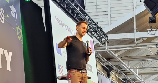 Max Schrems står på spring med Schrems III - men nu ændrer USA sin ...