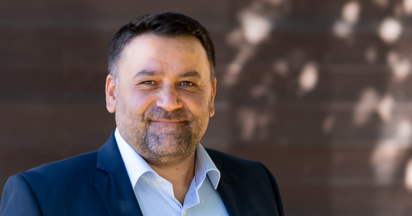 Fullrate-stifter Haktan Bulut bliver teknologisk topchef i ATP: Får ...