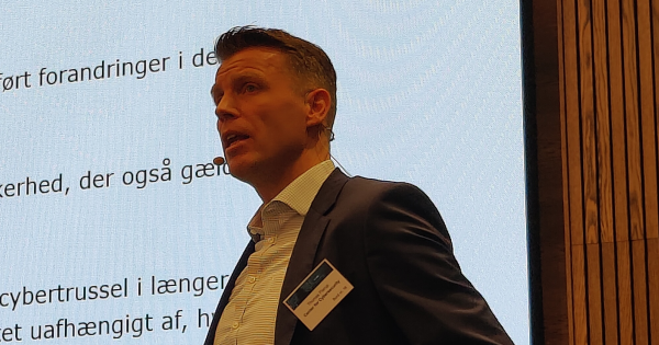 Hvad mener CFCS, når de siger, at truslen er "meget høj"? Og hvad skal ...