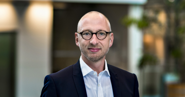 Den tidligere KMD-profil Lars Bjørn Falkenberg ny topchef for danske ...