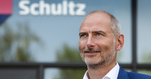 Schultz øger omsætningen, men indtjeningen falder: Planlagt og ...