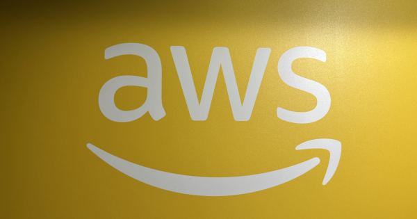 Årsagen til massive investeringer: Derfor kaster AWS milliarder efter ...