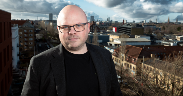 Thomas Birn har været med til at smide cyberkriminelle fra et hav af ...