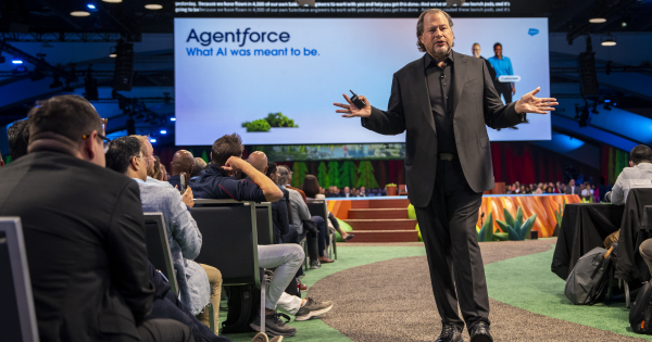 Salesforce-CEO Marc Benioff med opsigtsvækkende melding: Vil have Trump ...