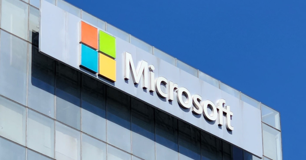 Microsoft Danmark skovler milliarder ind: Salget er steget 186 procent på fire år - her kommer ...