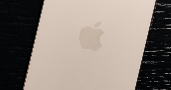 Apple overvejer at hæve priserne for nye iPhones til efteråret ...