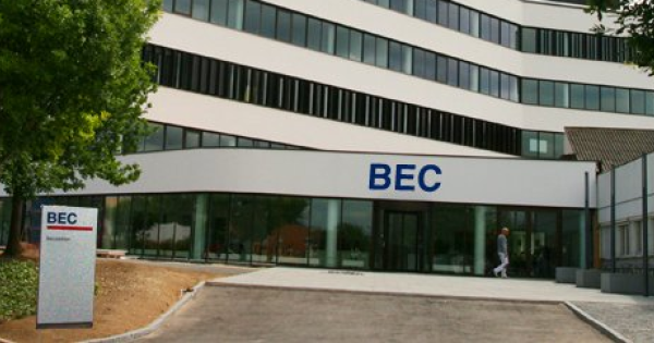 BEC fyrer 21 ansatte - Computerworld